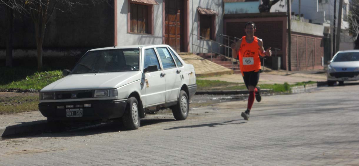 Meoníz ganó la media maratón en La Histórica - El Miércoles Digital