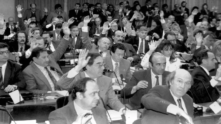 "La reforma de 1994 fue la más legítima y democrática de todas las realizadas desde 1853", dicen ...